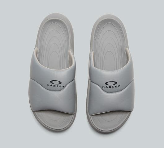 Oakley Studio Slide | Cement | Footasylum