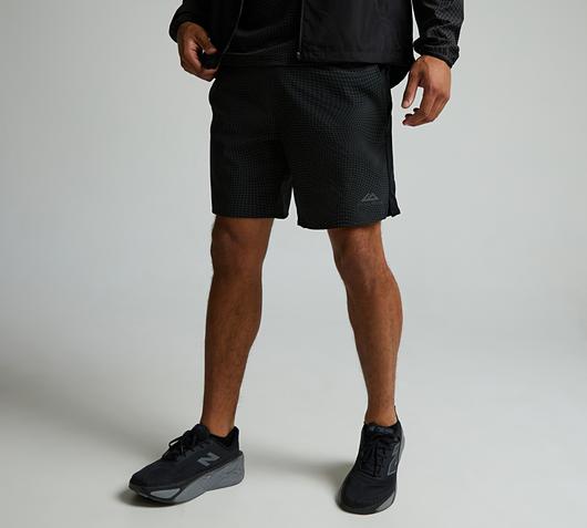 Trailberg Aspect Short | Black | Footasylum