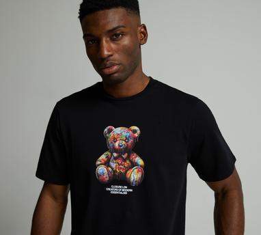 Closure London Graffiti Drip Teddy T-Shirt | Black | Footasylum